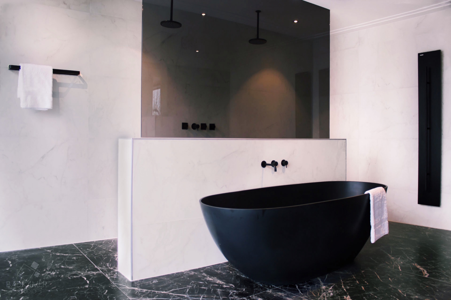 Solid surface bad, made in Holland – Marlan